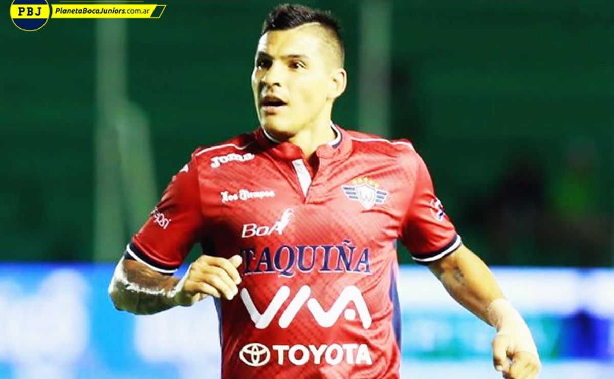 Pochi Chávez, a las piñas en su equipo - Planeta Boca Juniors