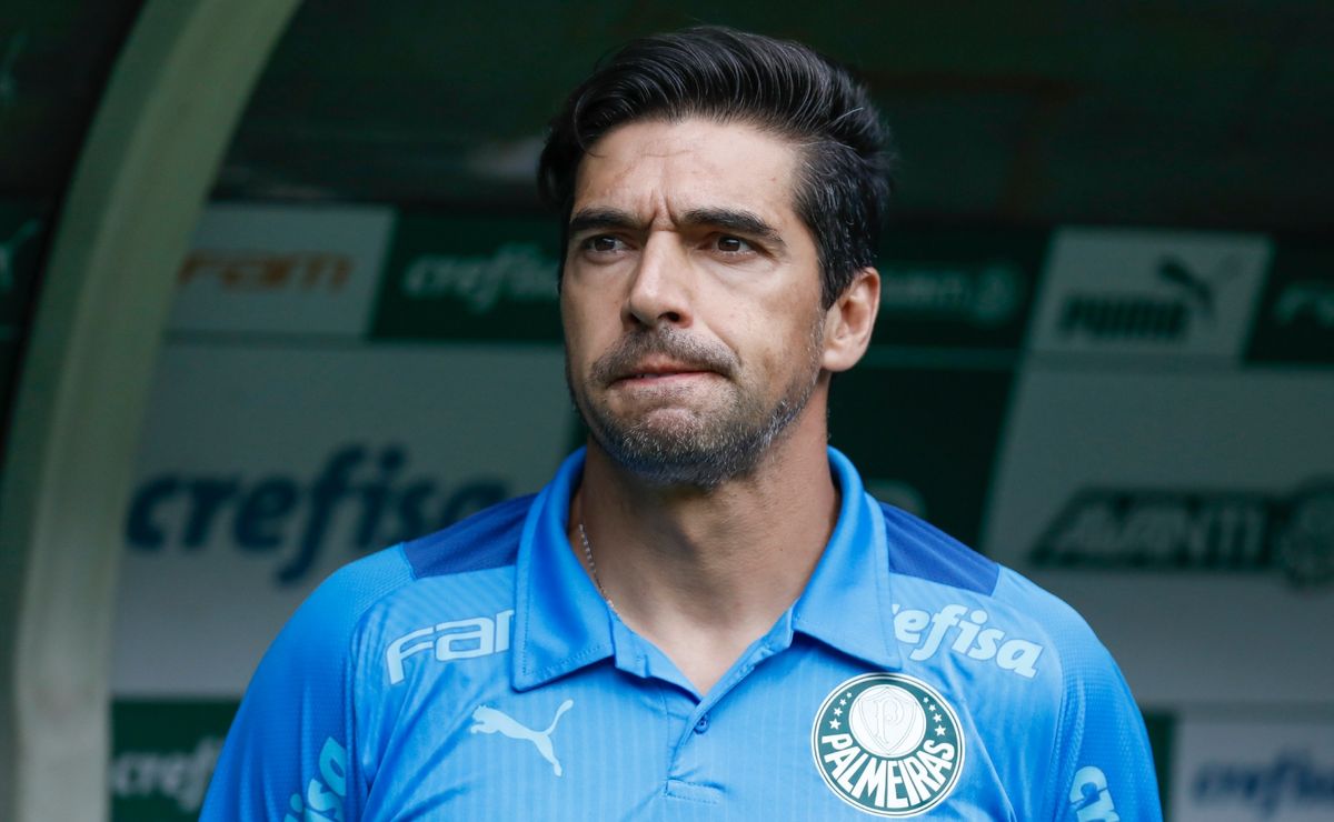 Tildan al DT de Palmeiras de "irresponsable", a días de la serie con Boca